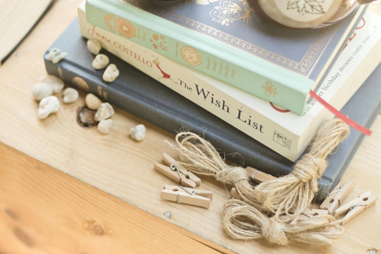 Types of Book Covers: A Guide | Printivity